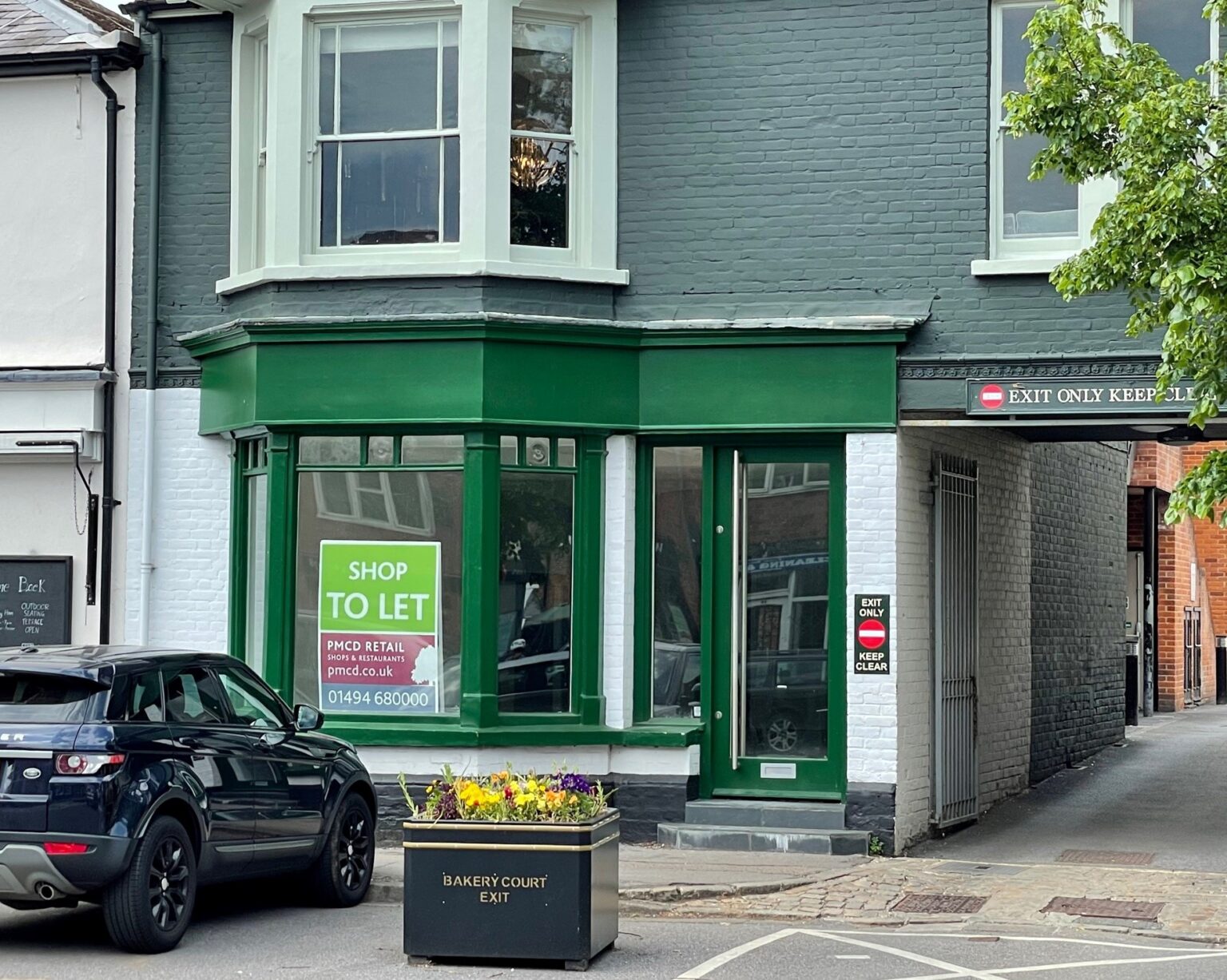 NEW SHOP INSTRUCTION TO LET IN BEACONSFIELD | Philip Marsh Collins Deung